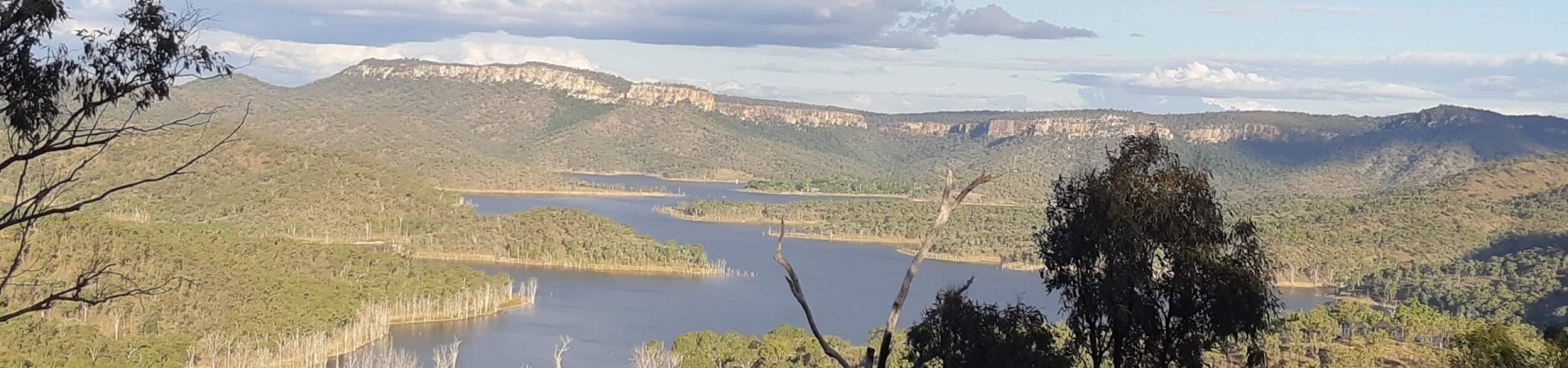 Monto Magic - Three Moon Country